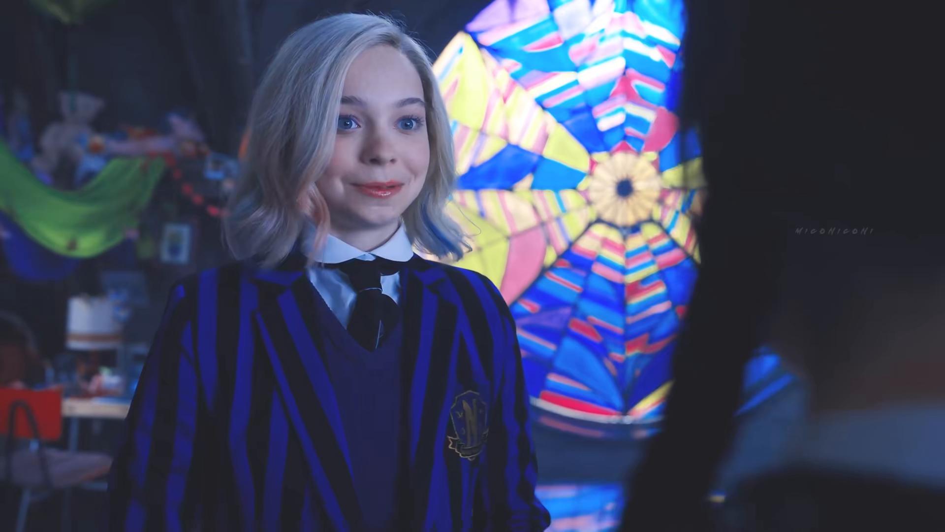 Wednesday Girl Live Wallpaper